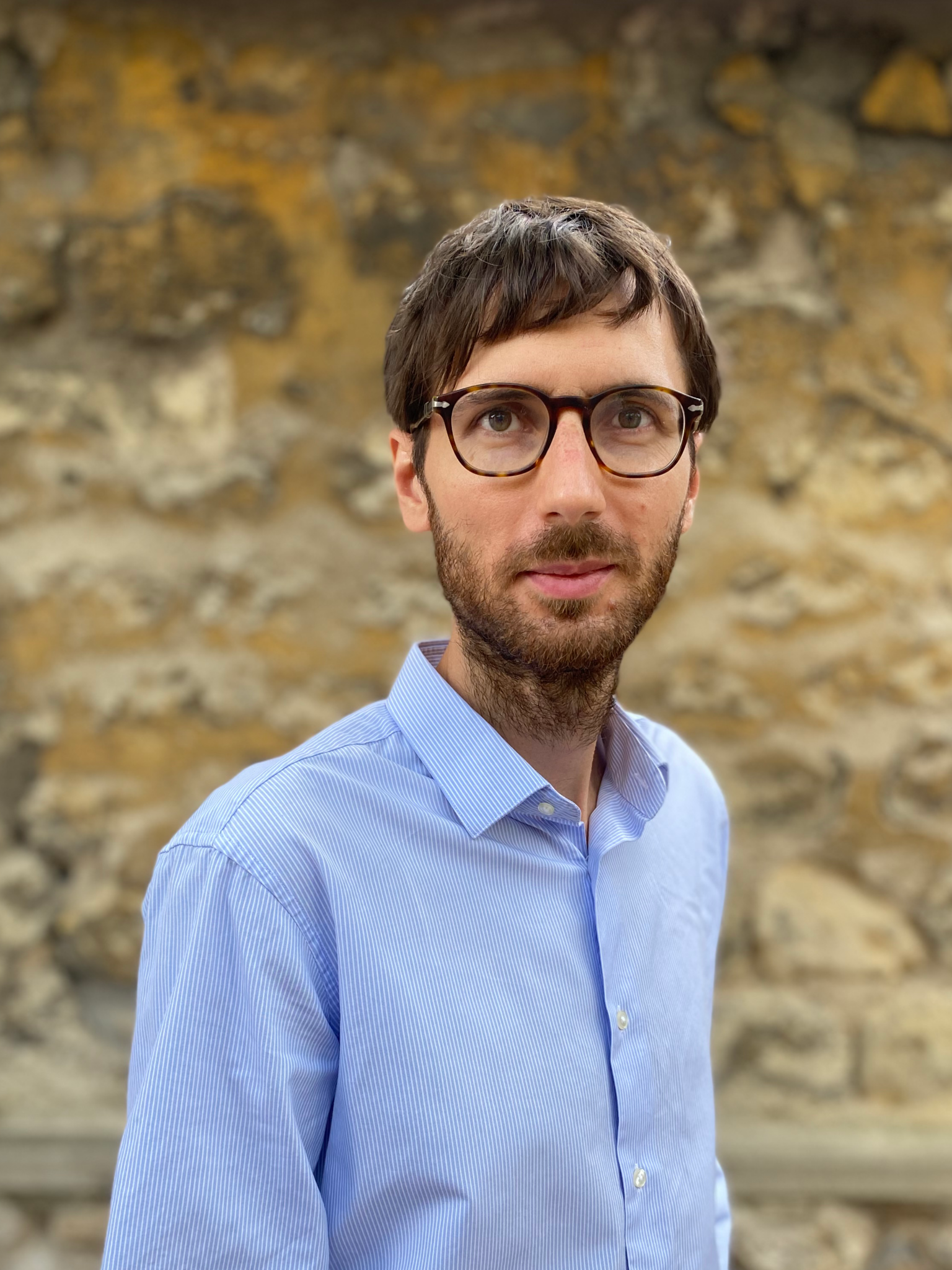 Loss of autonomy : what solutions for dependent elderly people